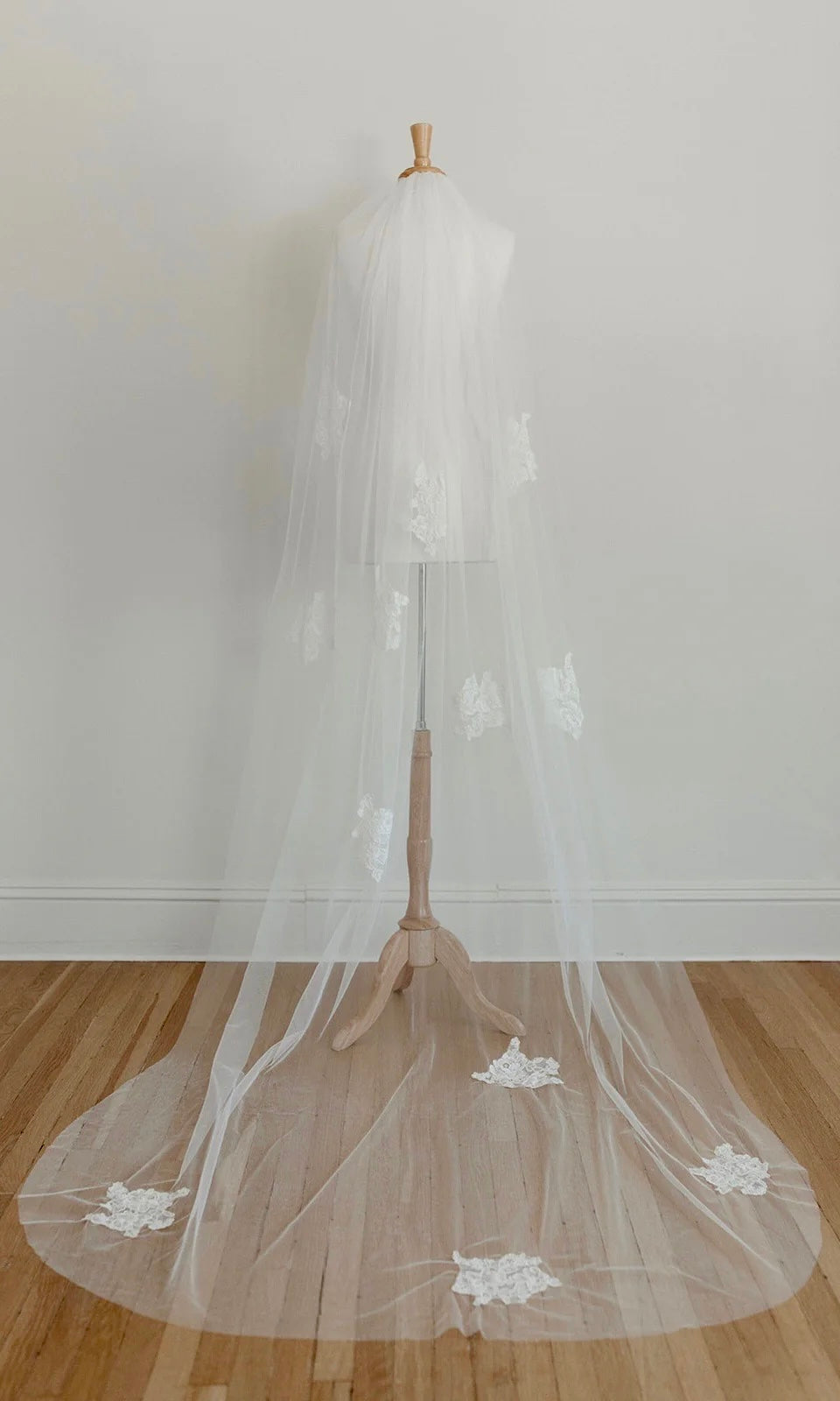 Rose Wedding Veil | Daughters Of Simone Bridal Veils & Accessories ...